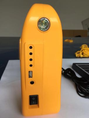Cina il portatile domestico solare del sistema di illuminazione 5w ha condotto la luce solare con la radio di Fm in vendita