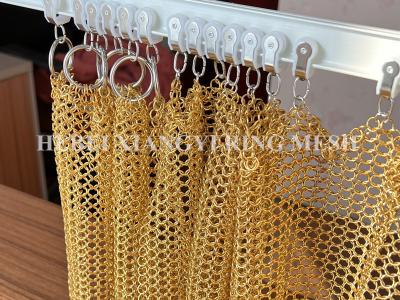 China 1.5mm*15mm Gelast Chainmail-Gordijn met Metaalringen voor Binnenhuisarchitectuur Te koop