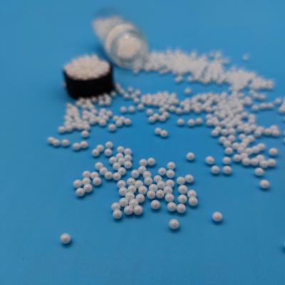 China Medios de exploração cerâmicos brancos com 65% de composição química de ZrO2 à venda