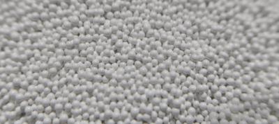 China Solid 700HV B60 Zirconium Silicate Ceramic Cleaning Media for sale