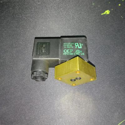 China Atlas Solenoid Valve 1635292500 High Quality Screw Air Compressor Parts Wholesalele for sale