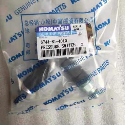 중국 코마츠 굴삭기 PC200-8 오일 압력 스위치 센서 6744-81-4010에 적합 판매용