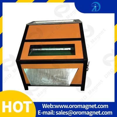 Cina Convogliatore a nastro minerale di ferro separatore a rulli elettromagnetici macchina di lavoro ininterrotta in vendita