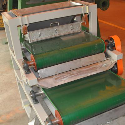 Cina Separatore magnetico del rotolo magnetico del trasportatore 380VAC 50HZ della macchina del separatore della cinghia per kuartzsand in vendita