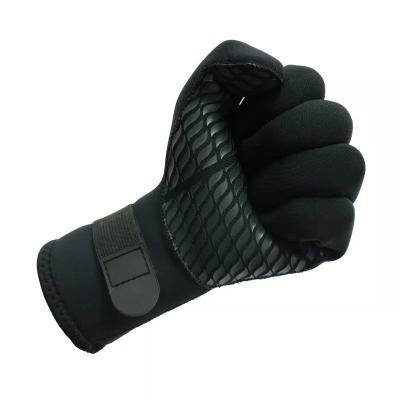 Cina Low price wholesale heavy industry work safety gloves with thick snow gloves in vendita