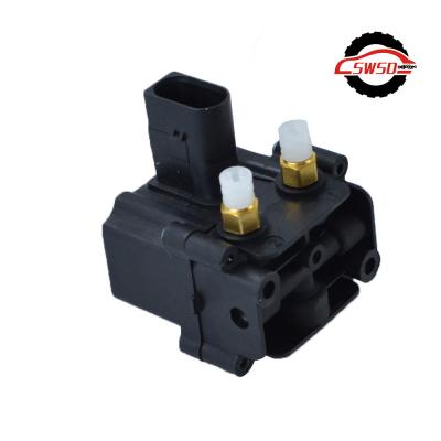 Cina 37206789937 blocchetti della valvola della sospensione dell'aria per il Bmw X5 X6 E70 71 E61 37206789938 in vendita