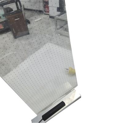 China Hoge Helderheid Binnen Buiten SMD P3.9-7.8 Full Color Video Wall Glazen LED Mesh Transparant LED Scherm Te koop