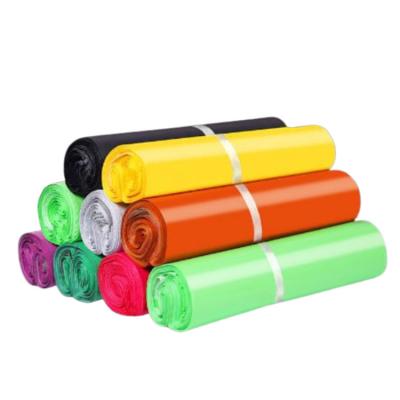 Cina Black and white color printing new material waterproof logistics express shipping poly mailer courier packaging bag in vendita