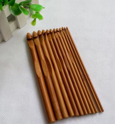 China Weave Yarn Craft Bamboo Circular Knitting Needles Carbonized Bamboo Handle Crochet Hooks for sale