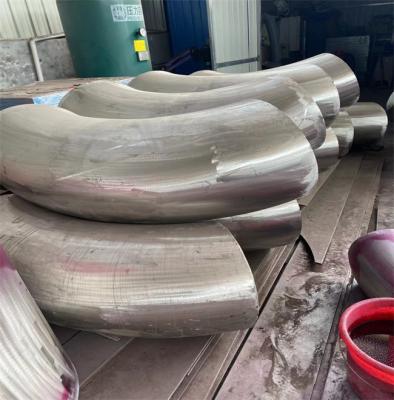 Cina JIS in tondo ha galvanizzato diametro del raggio lungo senza cuciture di Sch 40 del gomito del tubo d'acciaio il grande in vendita