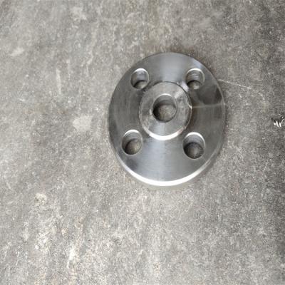 Cina Gli accessori per tubi d'acciaio slittano sulle flange con le flange del hub di piatto dell'acciaio in vendita