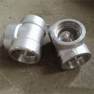 Cina Asme 16,11 T forgiati della saldatura dell'incavo degli accessori per tubi di acciaio al carbonio di 3000lbs A105 in vendita