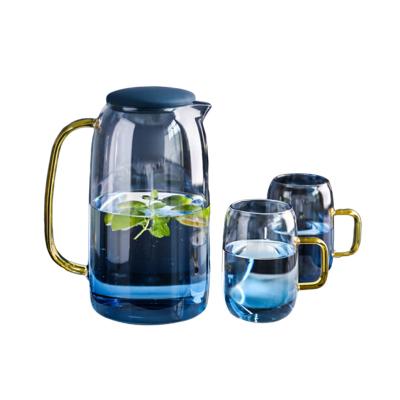 Cina Insieme di vetro colorato della caraffa per l'acqua 1550ml con 2 tazze per la bevanda ghiacciata dell'acqua in vendita