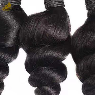 Cina Vendite calde Capelli vergini brasiliani Wave sciolti fasci di capelli umani in vendita