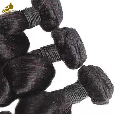 Cina Vendite calde Capelli vergini brasiliani Wave sciolti fasci di capelli umani in vendita