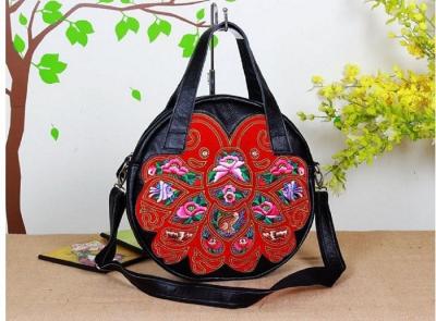 China 100% Genuine Leather Embroidery Shoulder Bag large size flower shoulder bag our only design for sale
