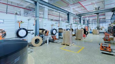 Cina Lashing Strap Winders Automatic Coil Twine Winding Machine per motore elettrico 2100mm*2100mm*2200mm in vendita