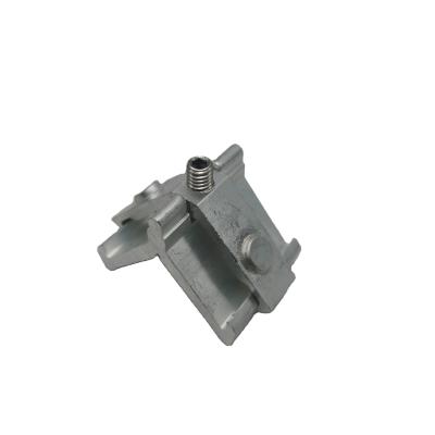 Cina Forma V 6063T5 di alluminio angolo giunto altezza 9,5 mm per il collegamento del telaio della finestra in vendita