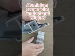窓のためのアルミプロファイルコーナー接続 39*60*2 オリジナルカラー アルミ窓コーナー関節