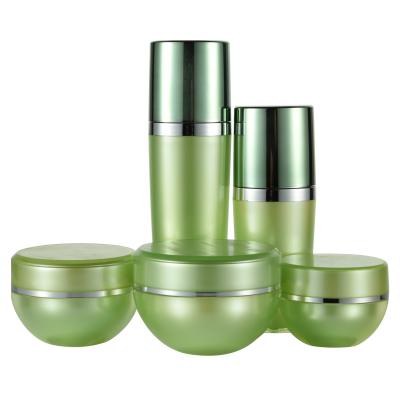Cina la lozione della plastica della sfera 10ml imbottiglia il barattolo 5g della crema occhio rosso/bianco/verde in vendita