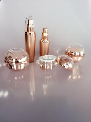 China botella cosmética privada de aire de acrílico del oro de la loción de 15ml 30ml/tarro poner crema para el empaquetado de Skincare en venta