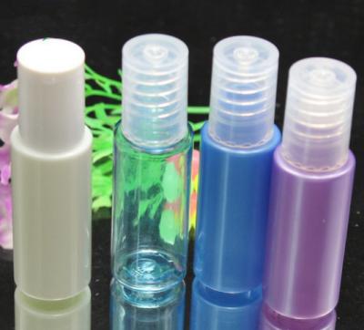Cina Rotolo multiplo dell'olio di trattamento di capacità sulla bottiglia di plastica con il cappuccio bianco in vendita