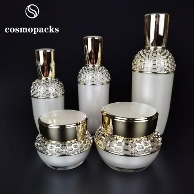China van de de Luxe de Plastic Lotion van 30ml 50ml Fles van de de Flessen Kosmetische Acrylnevel met Gouden Kappen for sale