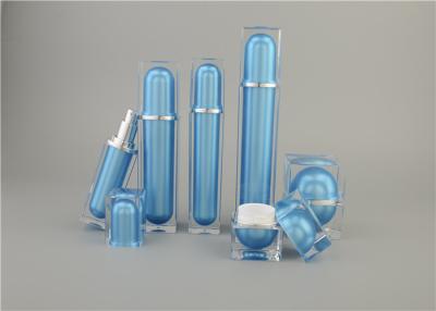 Cina La bottiglia di plastica all'ingrosso della lozione di 15ml 30ml 50ml 100ml con la lozione di plastica acrilica della pompa imbottiglia il contenitore cosmetico in vendita