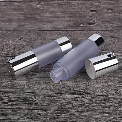 Cina Plastica pp che glassa il cappuccio d'argento di placcatura delle bottiglie senz'aria del cosmetico più di meno per lozione in vendita