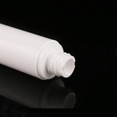 Cina Il cosmetico senz'aria bianco trasparente imbottiglia 15ml 30ml 50ml in vendita