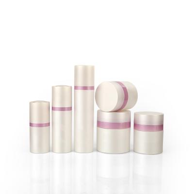 Cina Bottiglie cosmetiche senz'aria vuote di plastica di cura di pelle in vendita