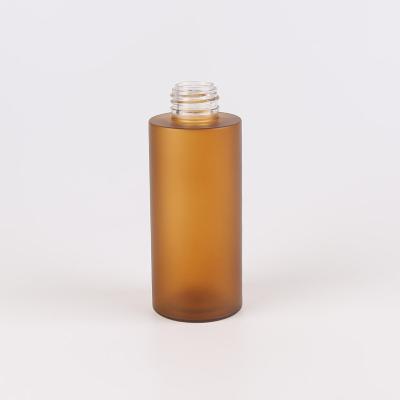 Cina 130ml Amber Frosted Pet Plastic Bottles con lo spruzzo della lozione in vendita