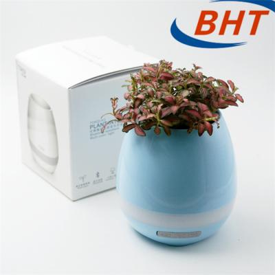 China Indoor Outdoor Decorative Led Lighted Flower Pots Smart With Drainage Outlet for sale