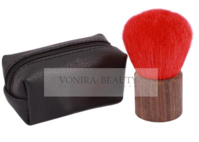 Cina Spazzola rossa della polvere di Kabuki della maniglia della noce dei capelli della capra con l'imballaggio della cassa della chiusura lampo in vendita