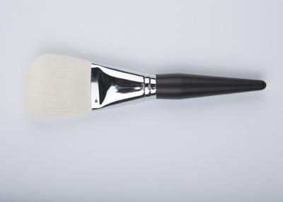 China Luxury Angled Professional Cosmetic Brushes / Foundation Makeup Brush for sale