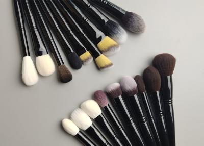 China Vonira Beauty Professional 35 Pieces Luxury Makeup Artist Brush Set for sale