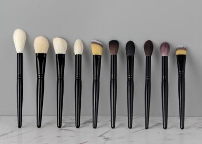 China Vonira Beauty Professional 35 Pieces Luxury Makeup Artist Brush Set for sale