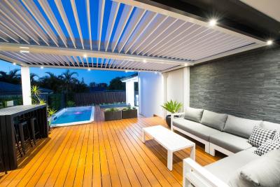 Cina Rivestimento in polvere pergola in alluminio per esterni dimensioni personalizzate Certificato ISO9001 in vendita