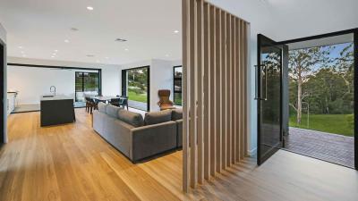 China Modern Aluminium Pivot Doors Powder Coated Double Glazed Size Customized for sale
