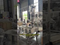 The vacuum feeder feeds the linear vibrating screen. The equipment is made of 304 stainless steel