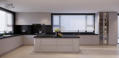 China Elegant grijs kookkastje van roestvrij staal met gebogen eiland en meerdere opslagoplossingen Te koop