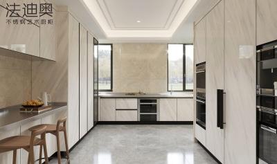 Cina Armadietti da cucina in acciaio inossidabile a forma di U con rivestimento in pietra sinterizzata Eleganza in bianco in vendita