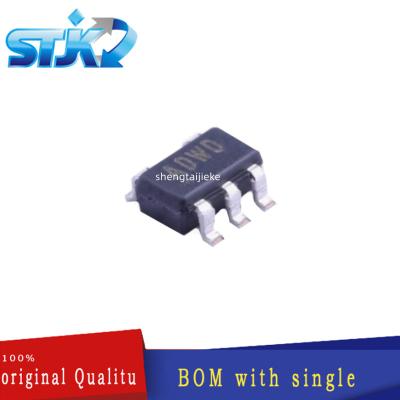 Cina Tipo di superficie originale elettronico distributore commerciale del supporto del componente CI di MC100EPT21DR2G SOP8 in vendita