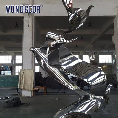 China Geometry Mirror Stainless Steel Sculpture Peace Dove And Young Bird Te koop