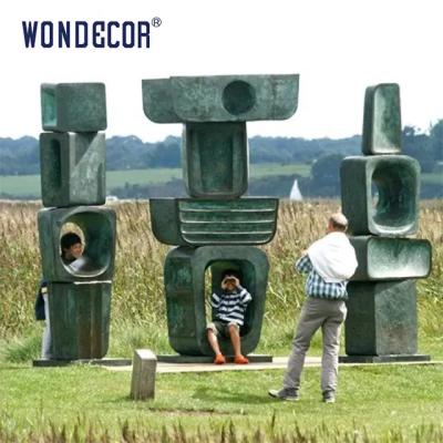 Cina Outdoor Garden 3D Bronze Statues Sculpture Metal Decoration Large Modern Geometric Art in vendita
