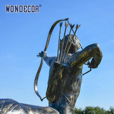 Cina Statua in bronzo di un centauro. in vendita