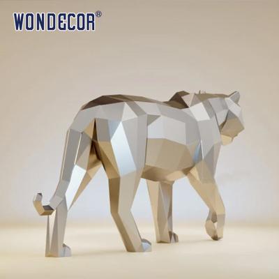 Cina Majestic Forged Metal Sculpture Large Scale Public Art Geometric Tiger in vendita