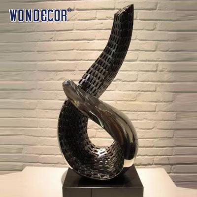 China Pequena decoração de arte de metal abstrato forma geométrica oca escultura de aço inoxidável à venda