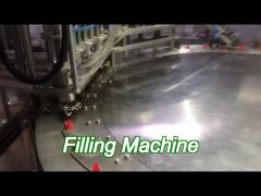 Macchina di riempimento e di tappo per imballaggio con sacchetto a spout completamente automatica