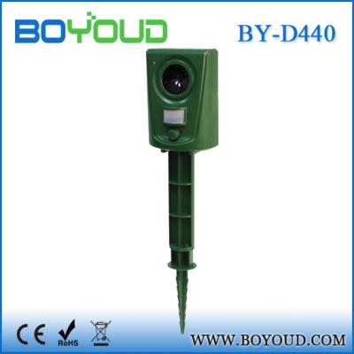 China 2017 new design ultrasonic cat bird animal repeller for sale